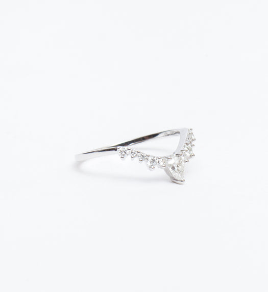White Diamond Pear Celestine Band – No.3